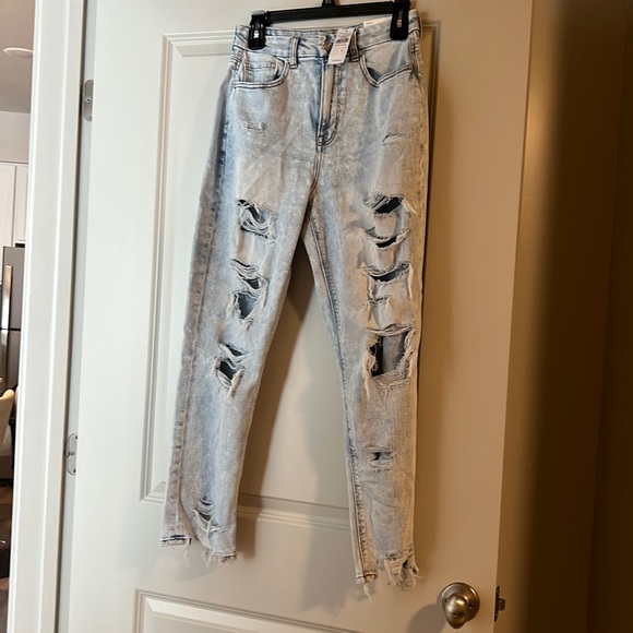 American Eagle Stretch Curvy Mom Jeans